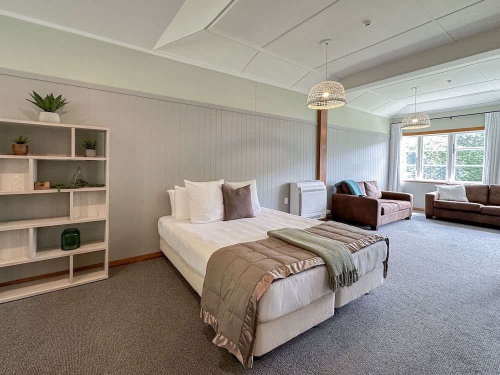 Silverstream Retreat - Lower Hutt