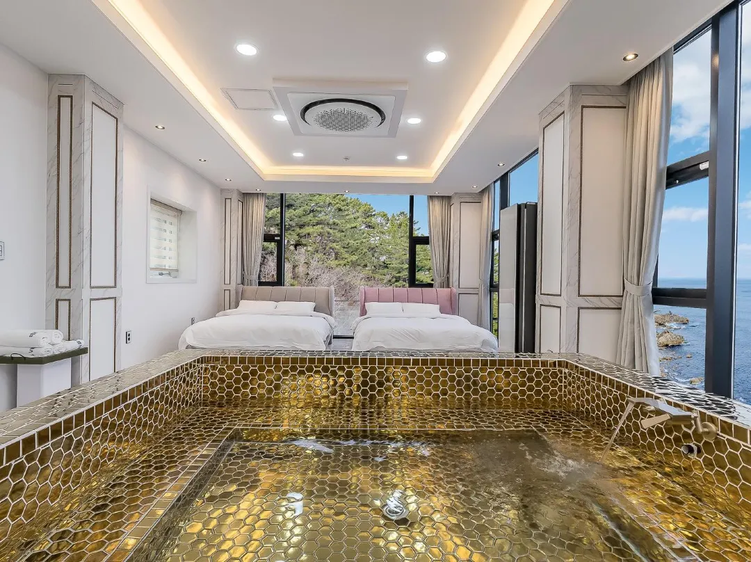 Yongdeok Marryel Poolvilla - 영덕읍