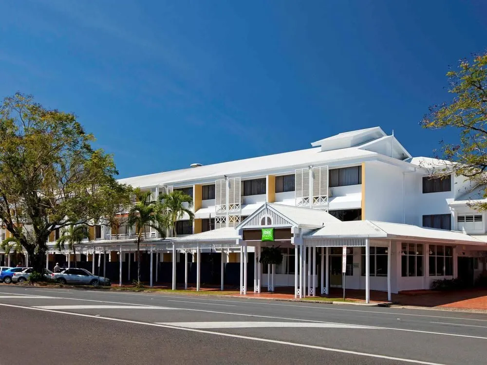 Country Comfort Sunlodge - Cairns