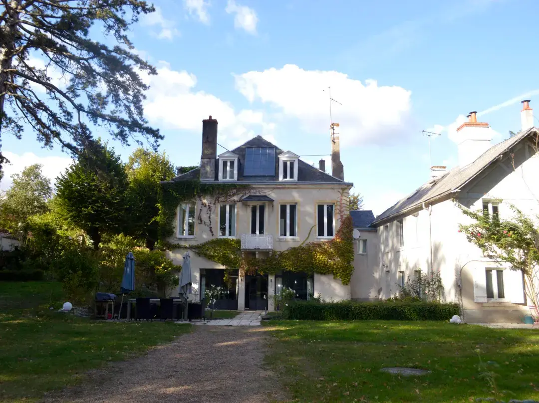 La Maison L'amérique Vous Accueille Dans L'une De Ses Chambres Les Chiens Sont éGalement Les - Orléans