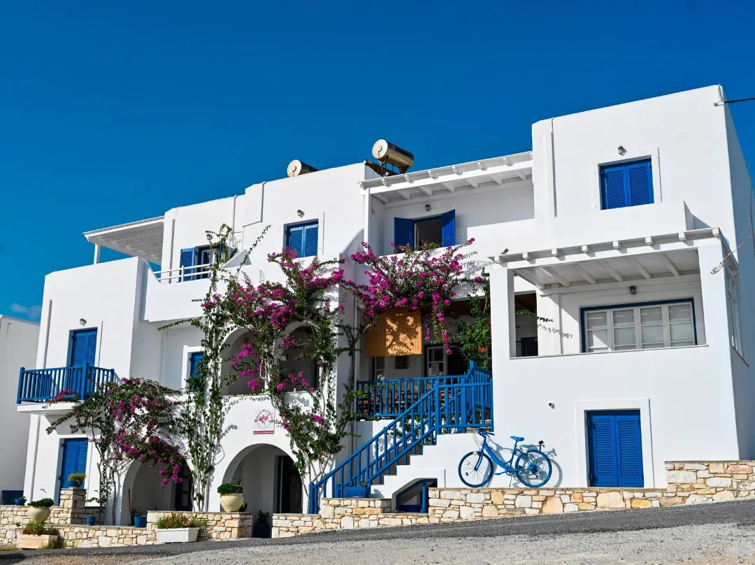 Bocamviglies By The Sea - Paros