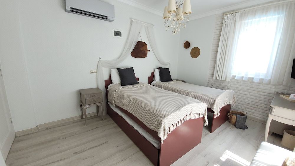 Karamela Otel - Ayvalık