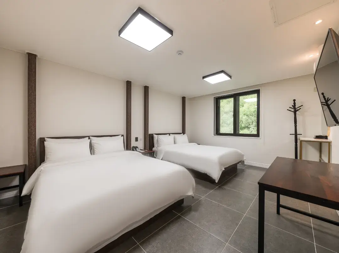 Jeongeup S2 Motel - Gwangju