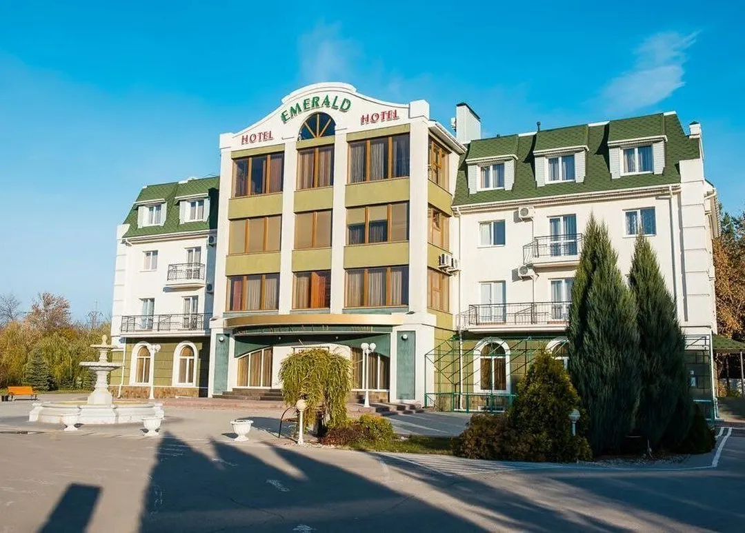 Emerald Hotel - Тольятти