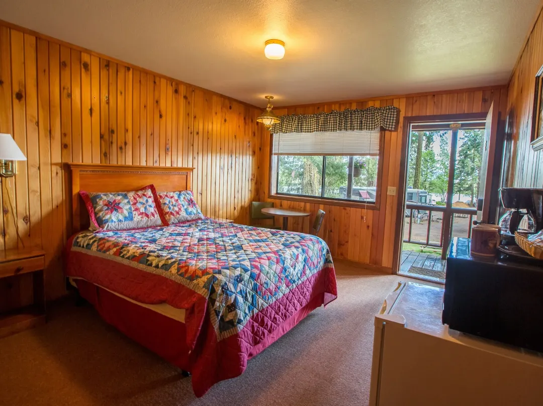 Crater Lake Gateway-rocky Point Resort - Oregon