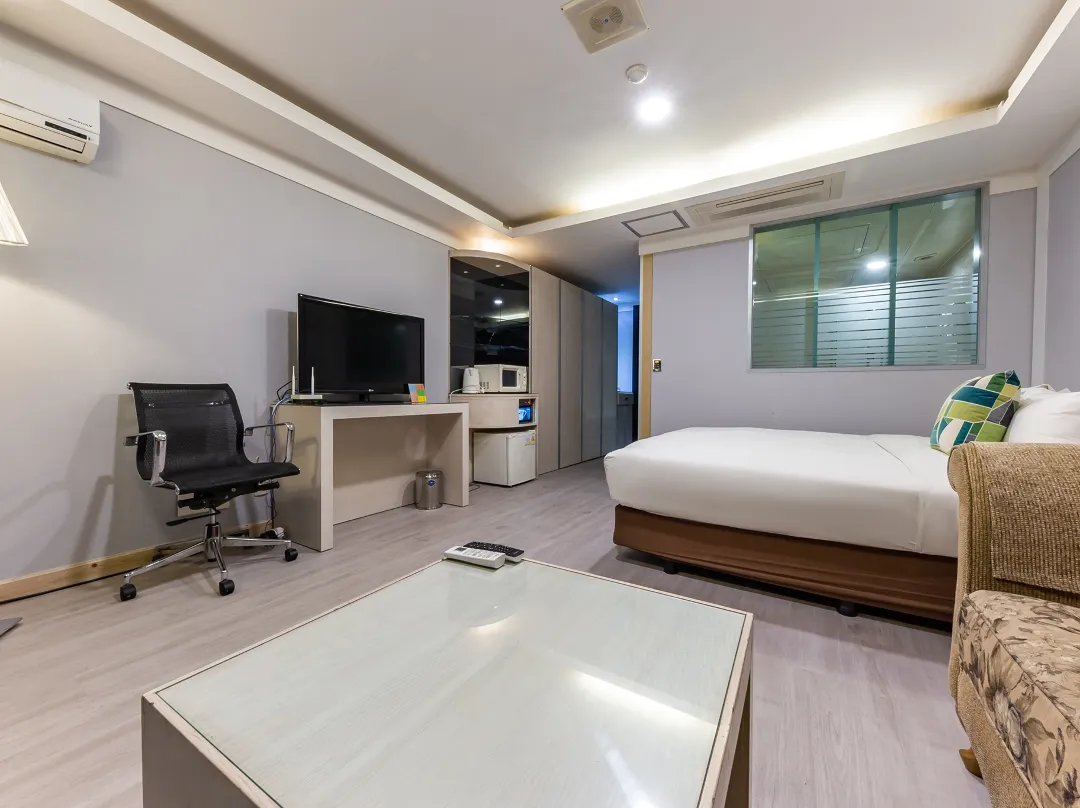 Metro Tourist Hotel Cheonan - Danyang-gun