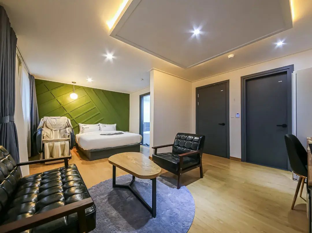 Born Hotel - Suncheon