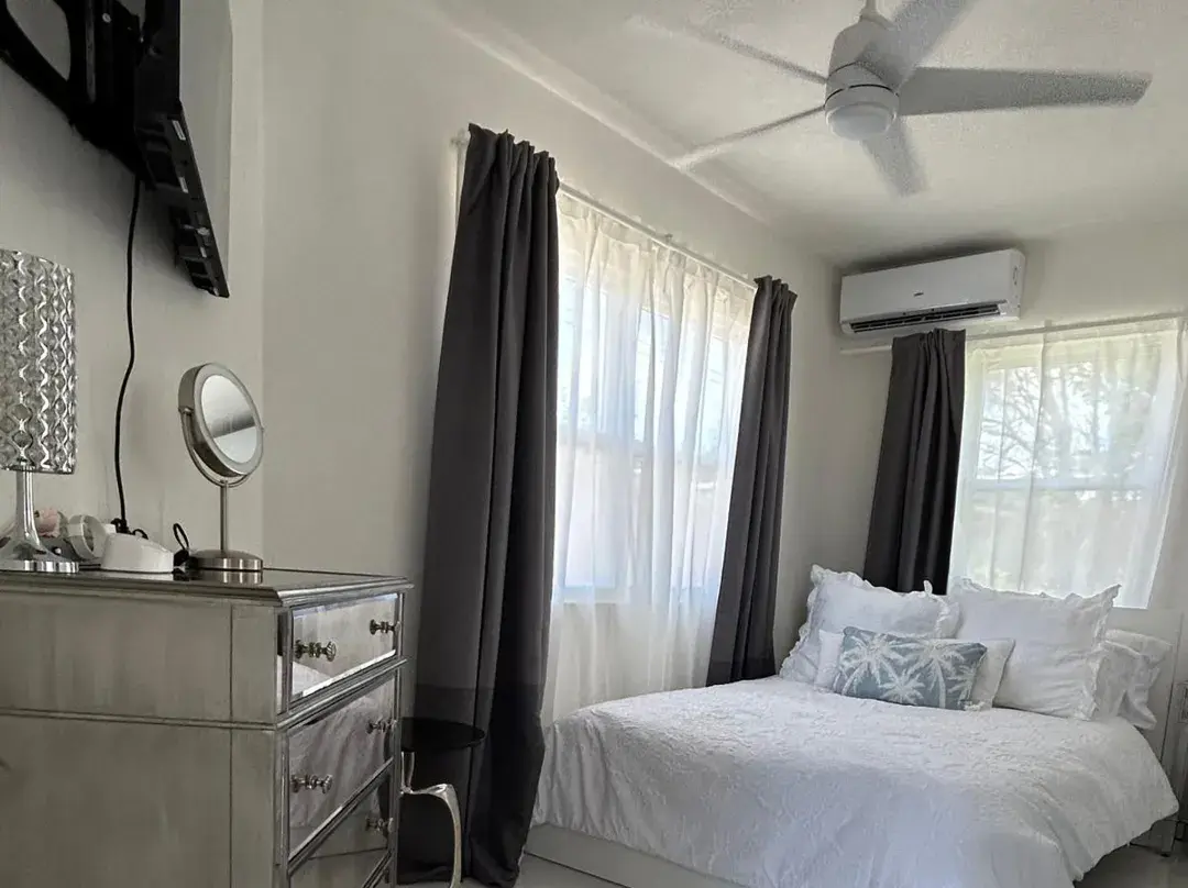 Kick Back And Relax In This Calm, Stylish Space - Barbados