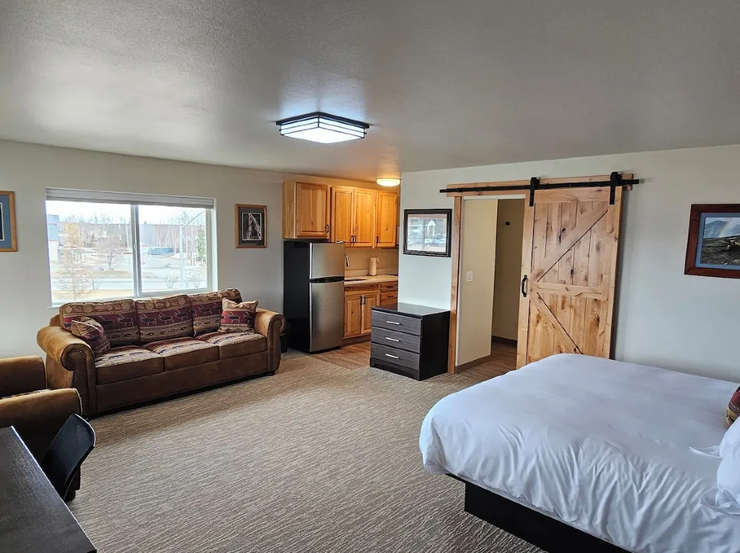 Eagle River Lodge - Alaska