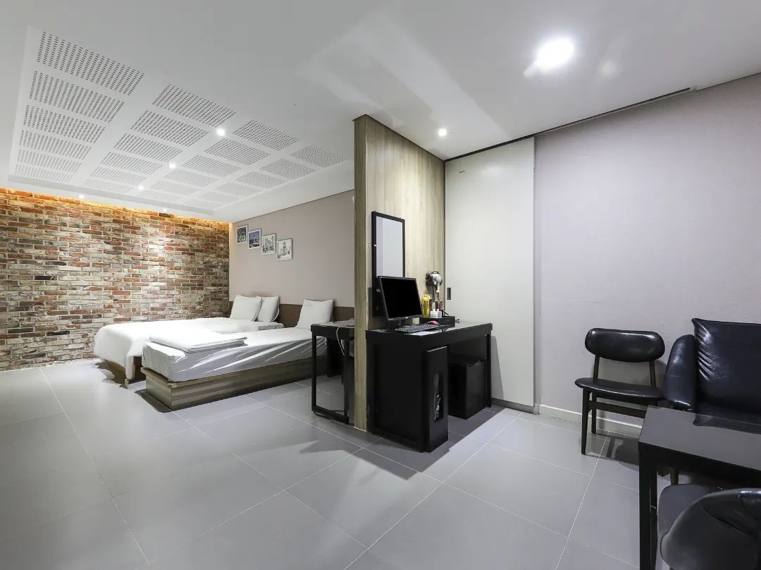 Jeonju Junghwasandong Foret Hotel - Jeonju-si