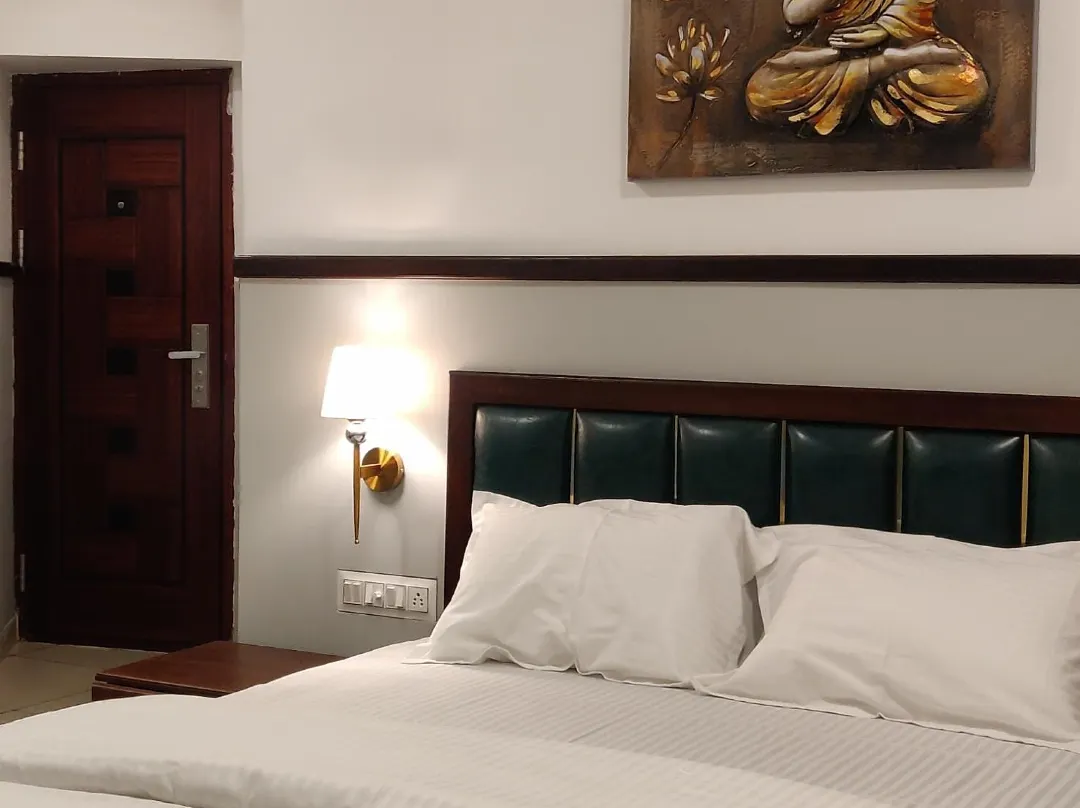 The Metro Pod Backpackers Ac Hostel - Kerala