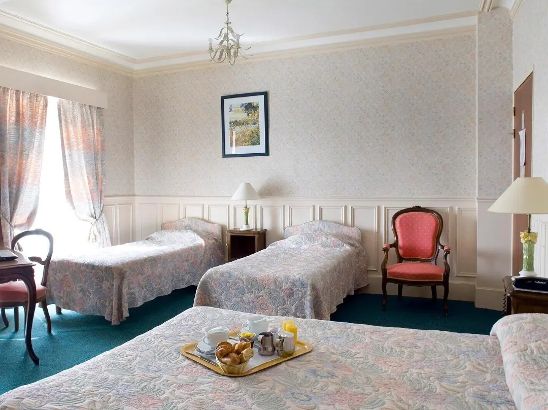 Hotel Du Saumon, Verneuil Sur Avre - Normandy
