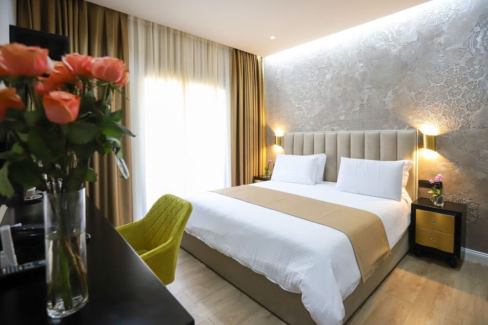 Imperator Hotel - Tirana