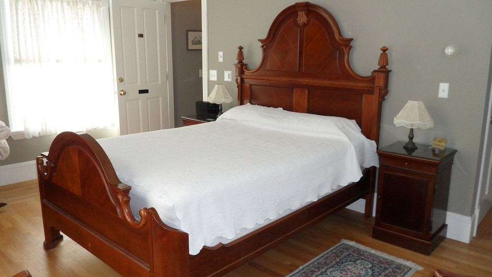 Windsome Bed & Breakfast - Newport, RI