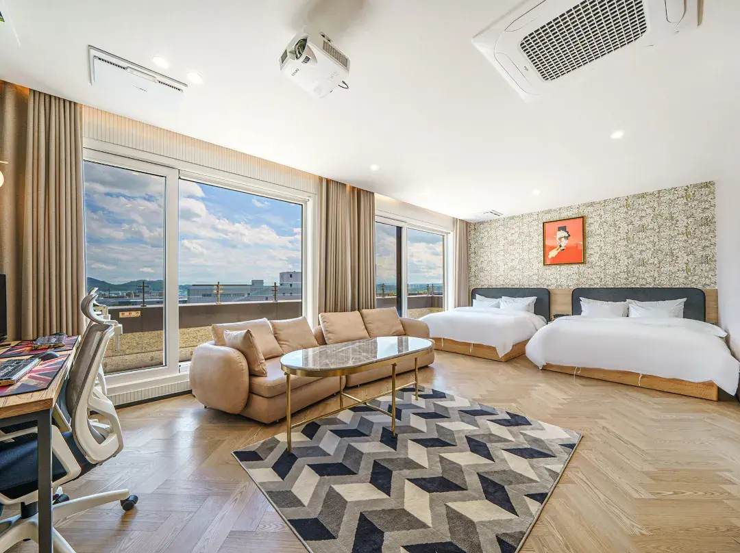 Daegu Hyunpoong Brown Dot Daegu Hyunpoong Branch - Daegu