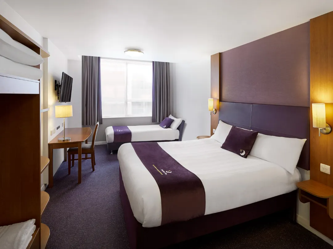 Premier Inn London County Hall - London