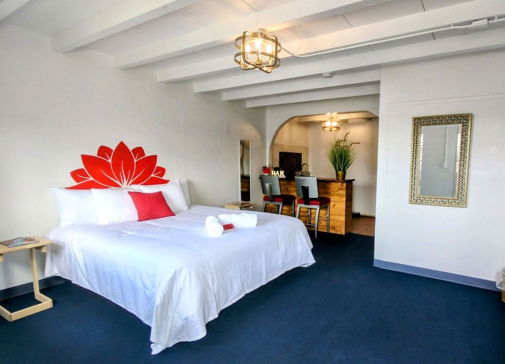 Nirvana Hotel - Henderson, NV