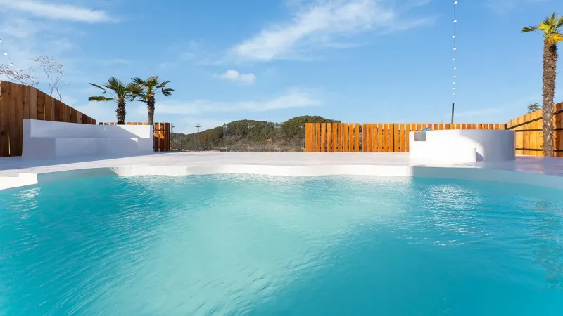 Geoje Guyeongli Poolvilla - Tongyeong-si