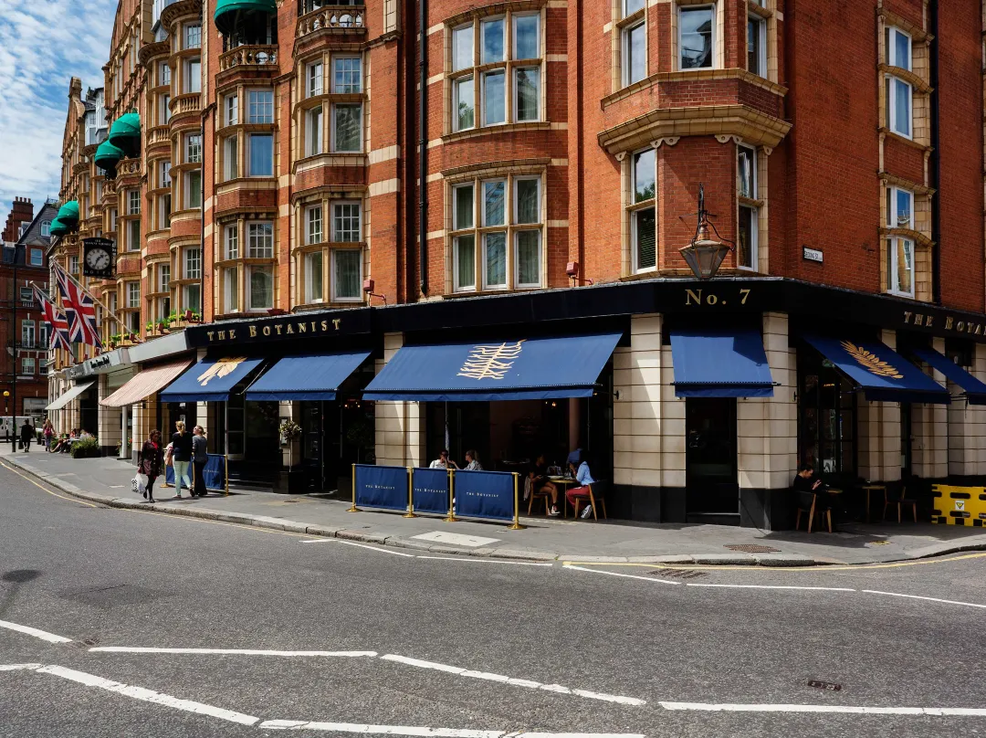 Steps To Sloane Square - Chelsea