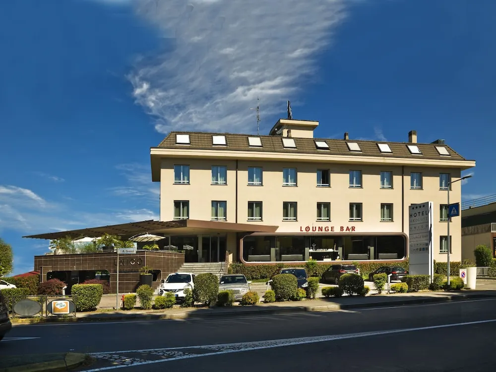 Axolute Comfort Hotel - Lake Como