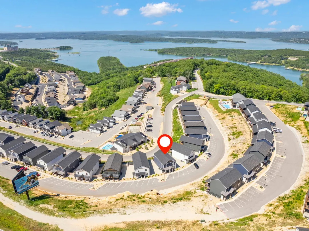 Private Hot Tub, Game Room And Resort Amenities - Charming Retreat - Branson, MO