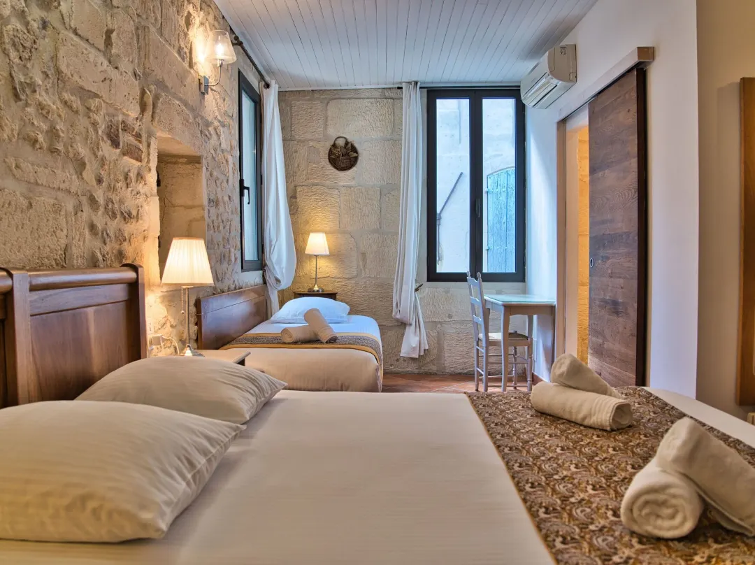 Hôtel La Muette - Arles