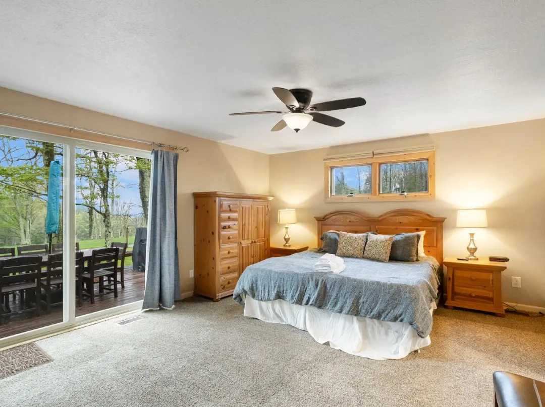 Charming Golf Course Escape With Spectacular Mountain Views - Cozy Retreat - Beech Mountain, NC