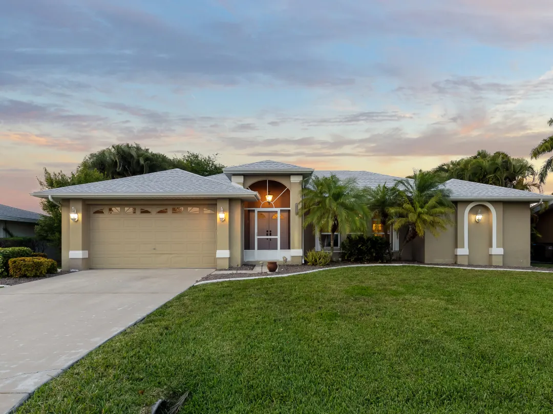 Heated Pool, Gulf Access And Pool Table - Spectacular Tropical Oasis - Sanibel Island, FL