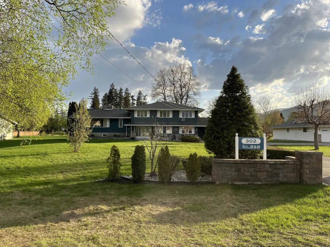 Sunny Shuswap B&b - British Columbia