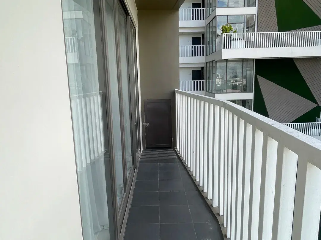 Romantic 2br Haven With Gentle Lighting - Iloilo City