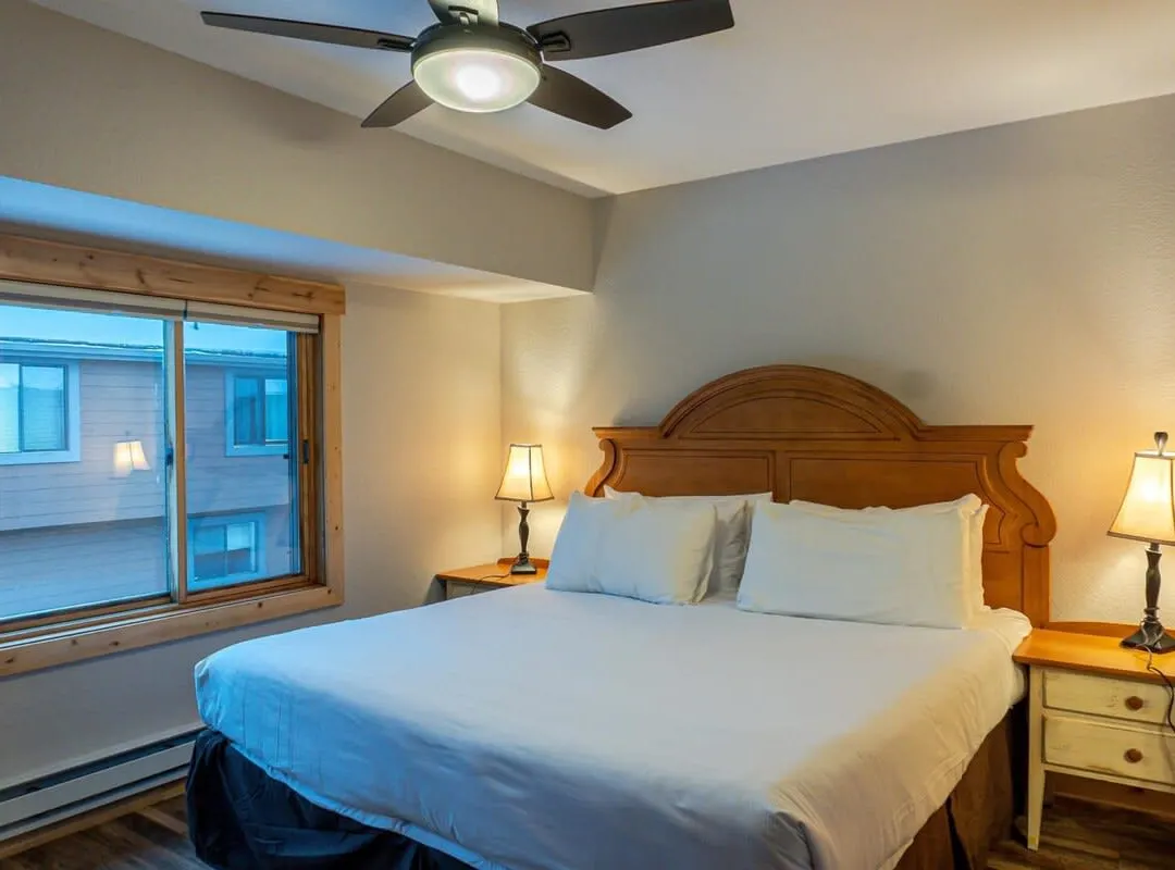 Cozy Living Spaces And Access To Hot Tubs - Charming Winter Retreat - Breckenridge, CO