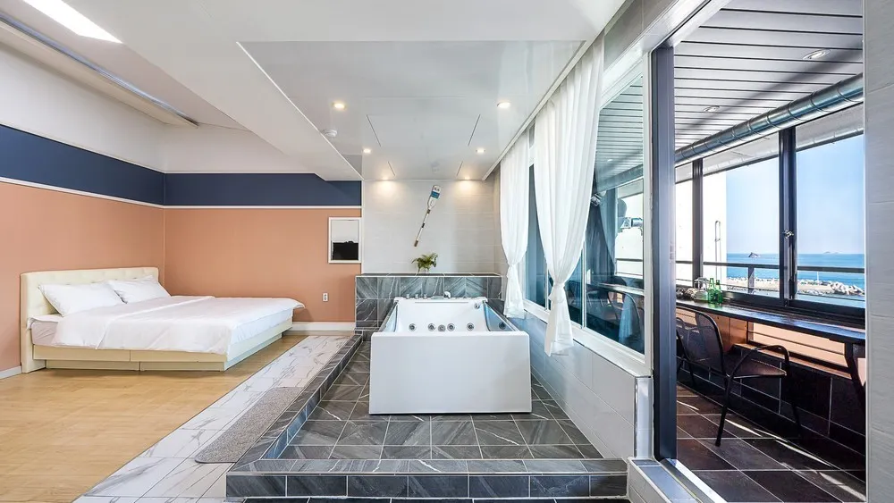 Geoje Memory Kids Pool Villa - Geoje-si