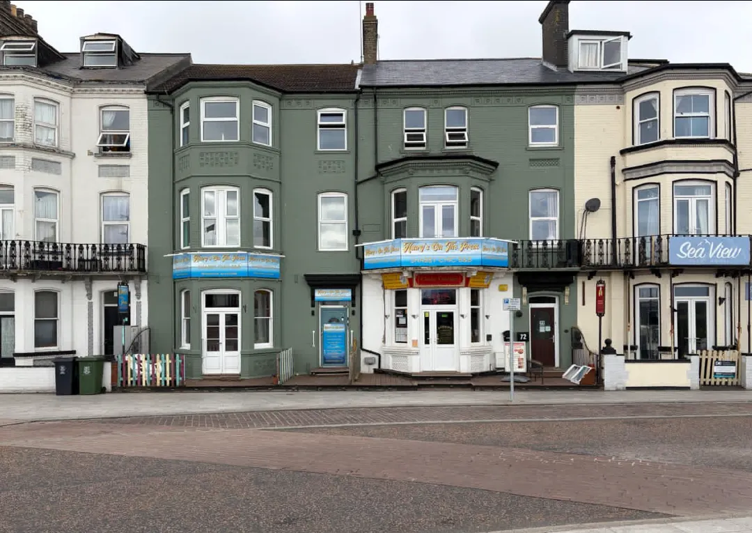 Henrys On The Prom - Great Yarmouth