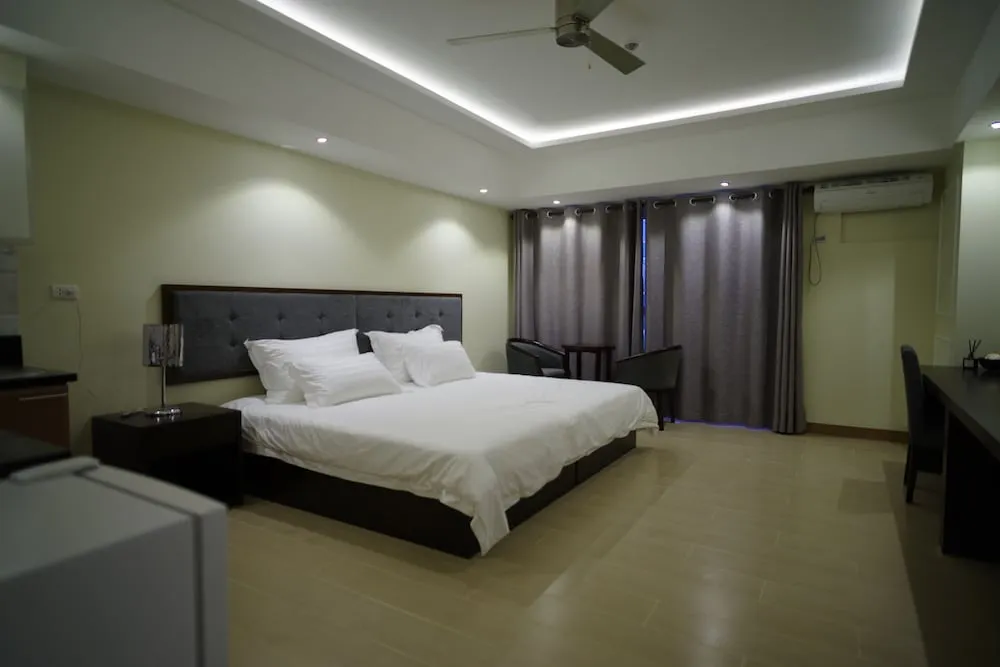Luxe In Venice - Taguig
