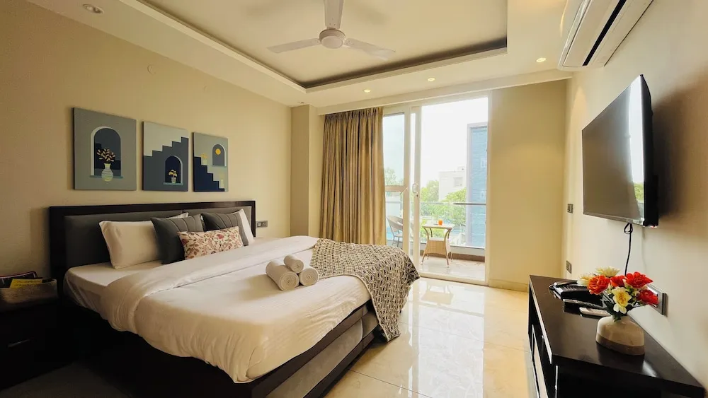 Zen Suites Gurgaon - Luxe Stays Collection - Gurugram