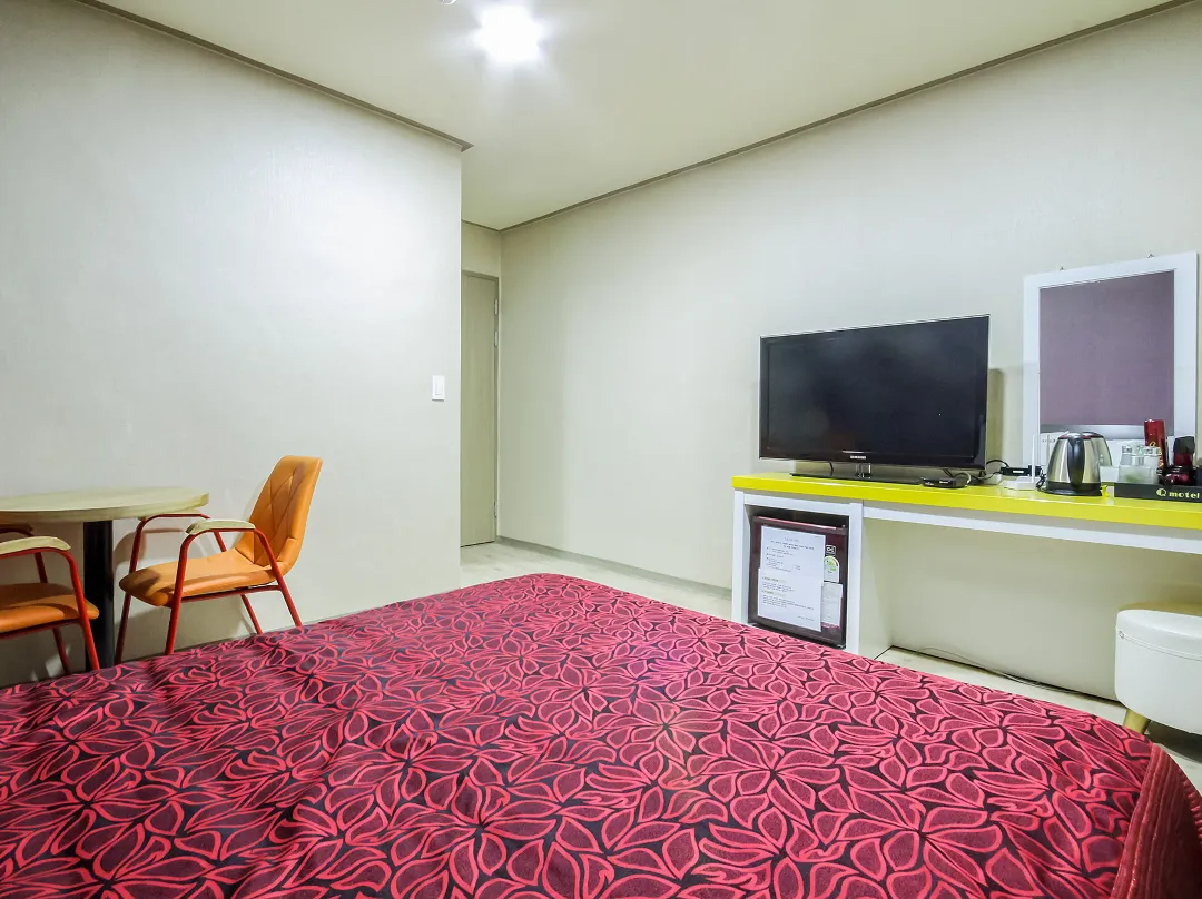 Q Motel Wanju - 전라남도