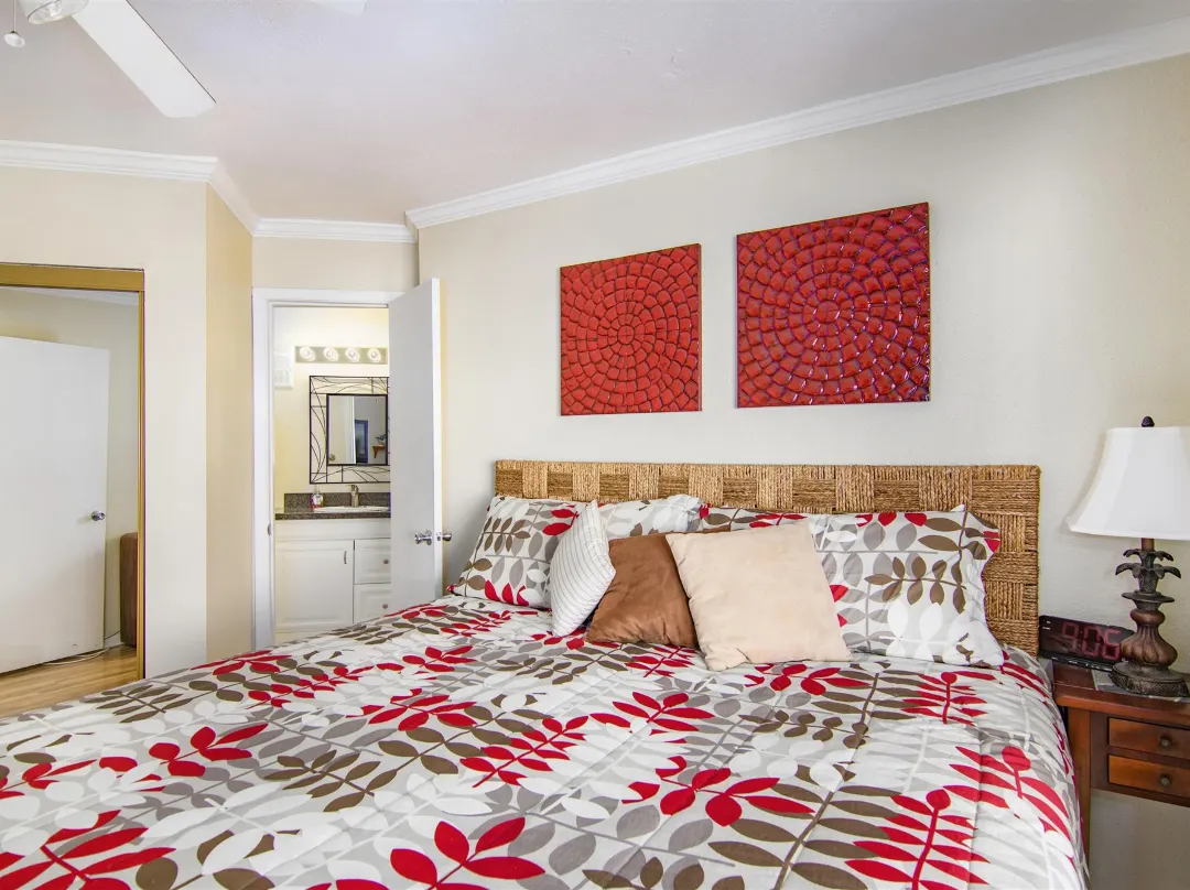 Stunning Ocean Views And Lavish Amenities - Elegant Coastal Sanctuary - Galveston, TX