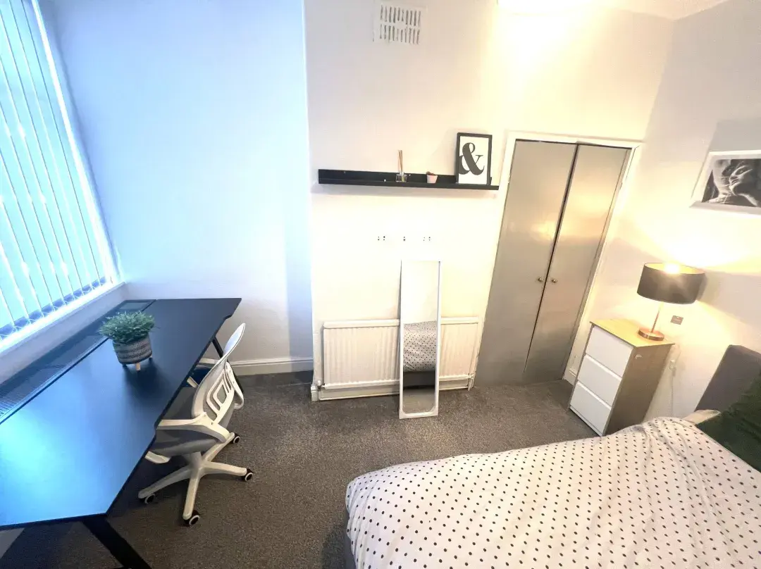 Quiet Spacious Room In Salford-samson Plab - Salford