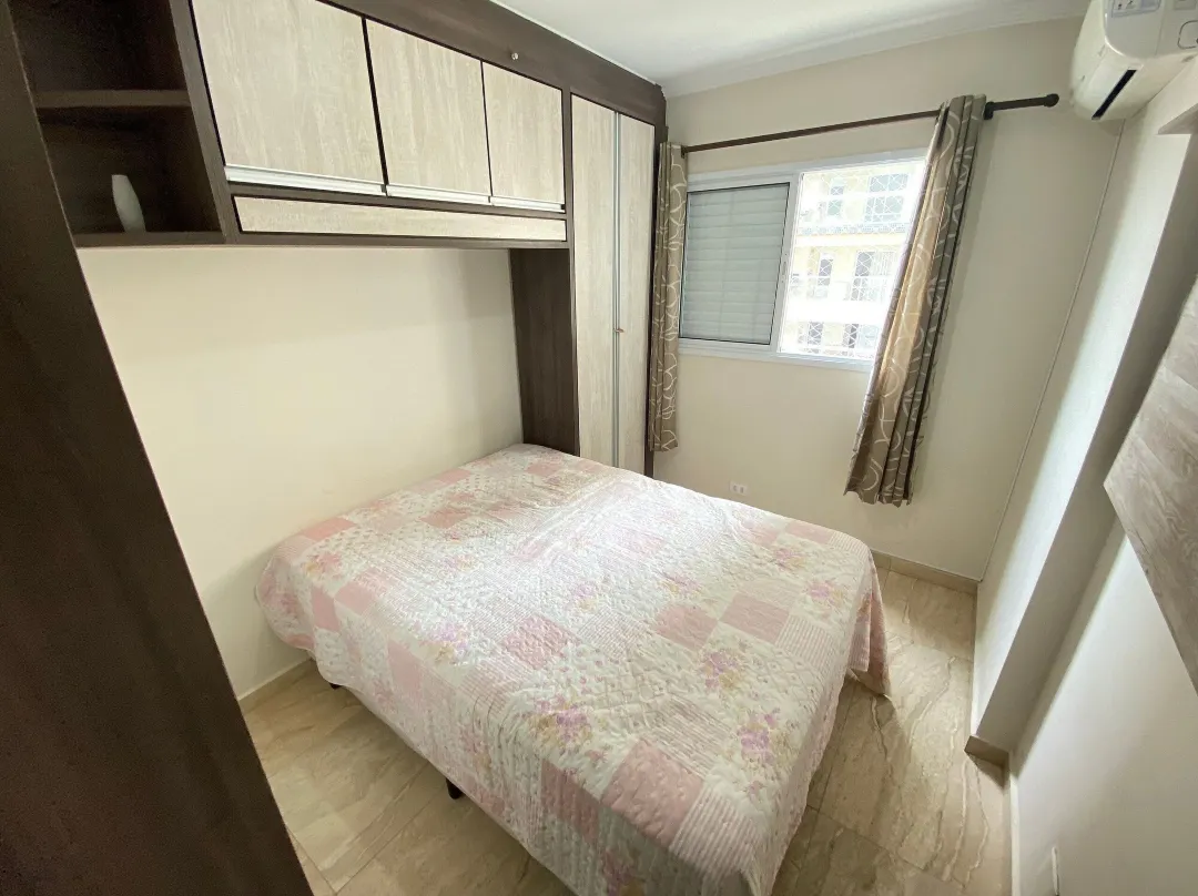 Pé Na Areia Praia Da Aviação - Praia Grande