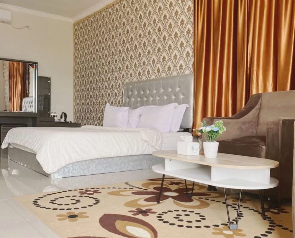 Solok Premier Hotel -