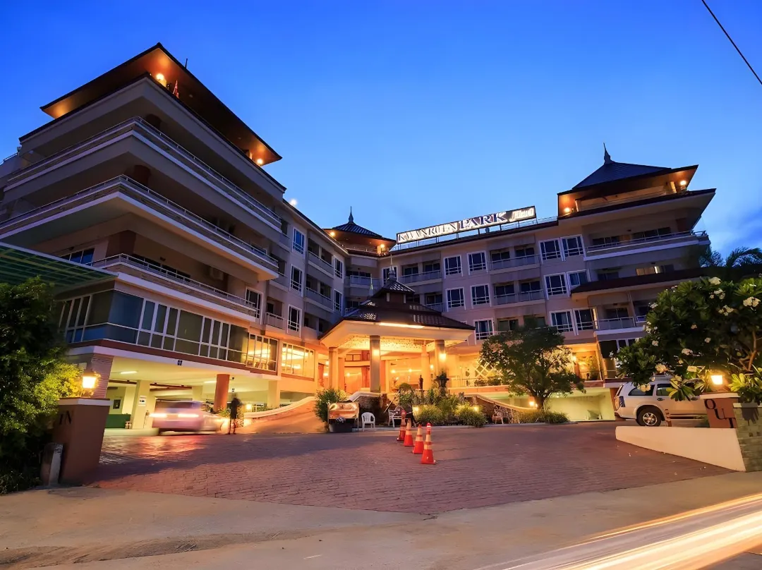 Kwanruen Park Hotel - Nakhon Ratchasima