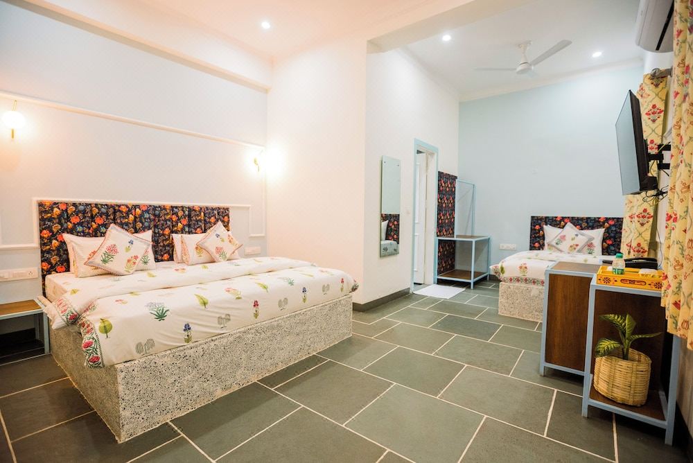 Da Bungalow - A Boutique Homestay With Pool - Agra