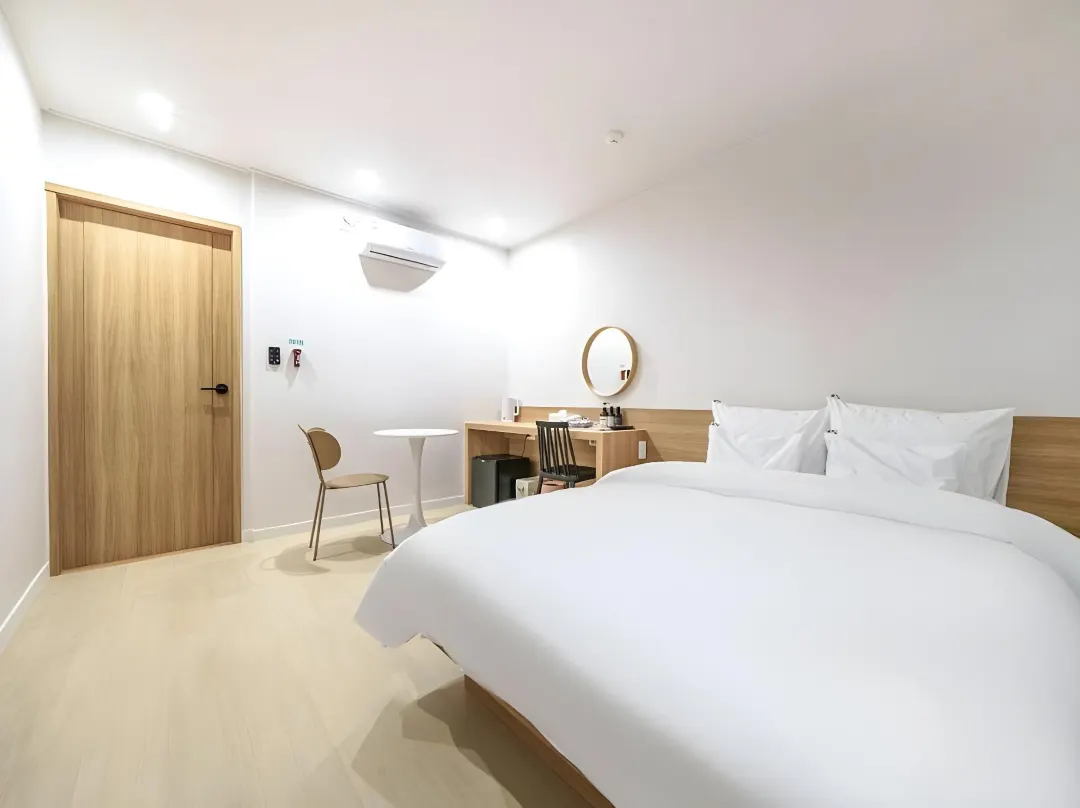 Dongbaek Hotel Okpo - Geoje