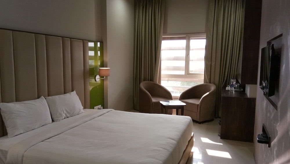 Hotel Kingsway - Raipur