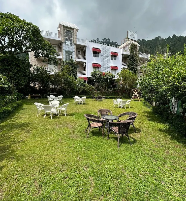 Royal Court By The Lake Hill - Bhowali
