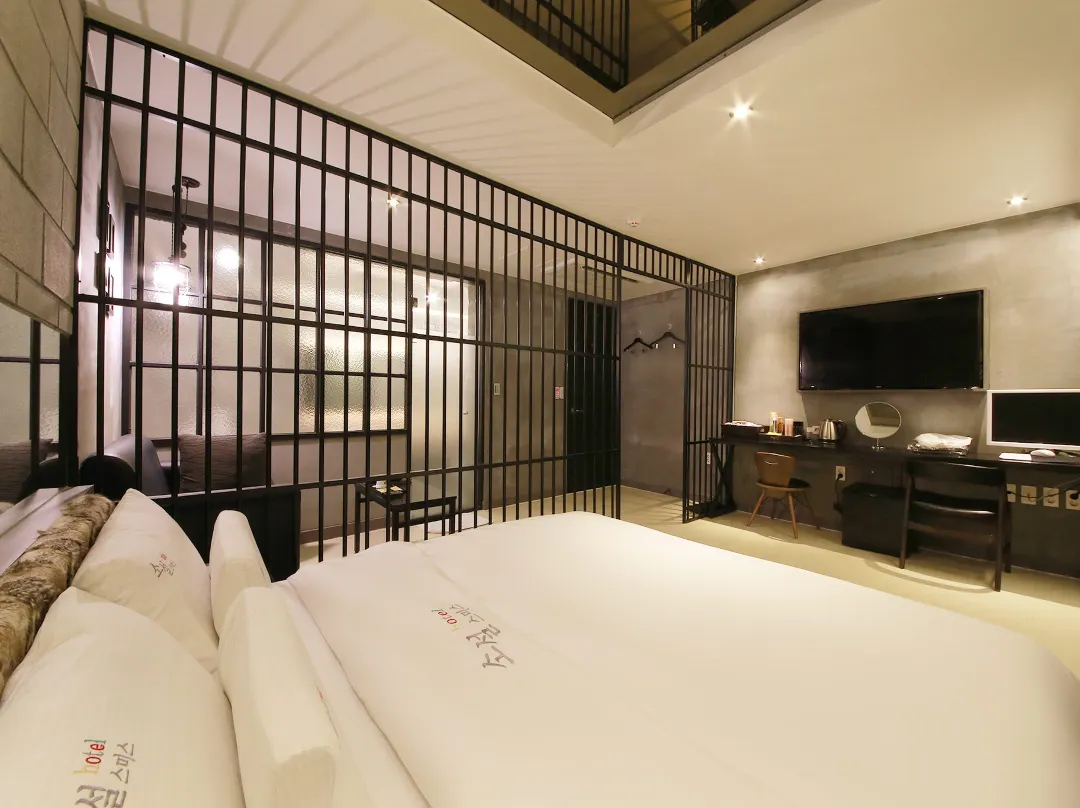 Suwon City Hall Stn Soseol Smith Hotel - Suwon