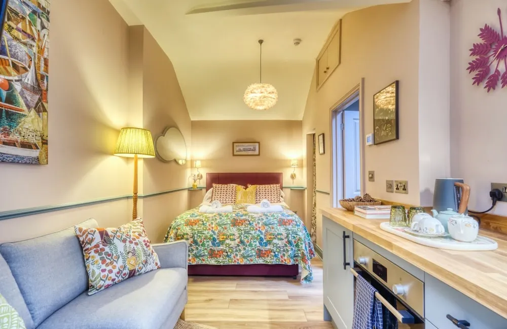 The Bluebell - Bath