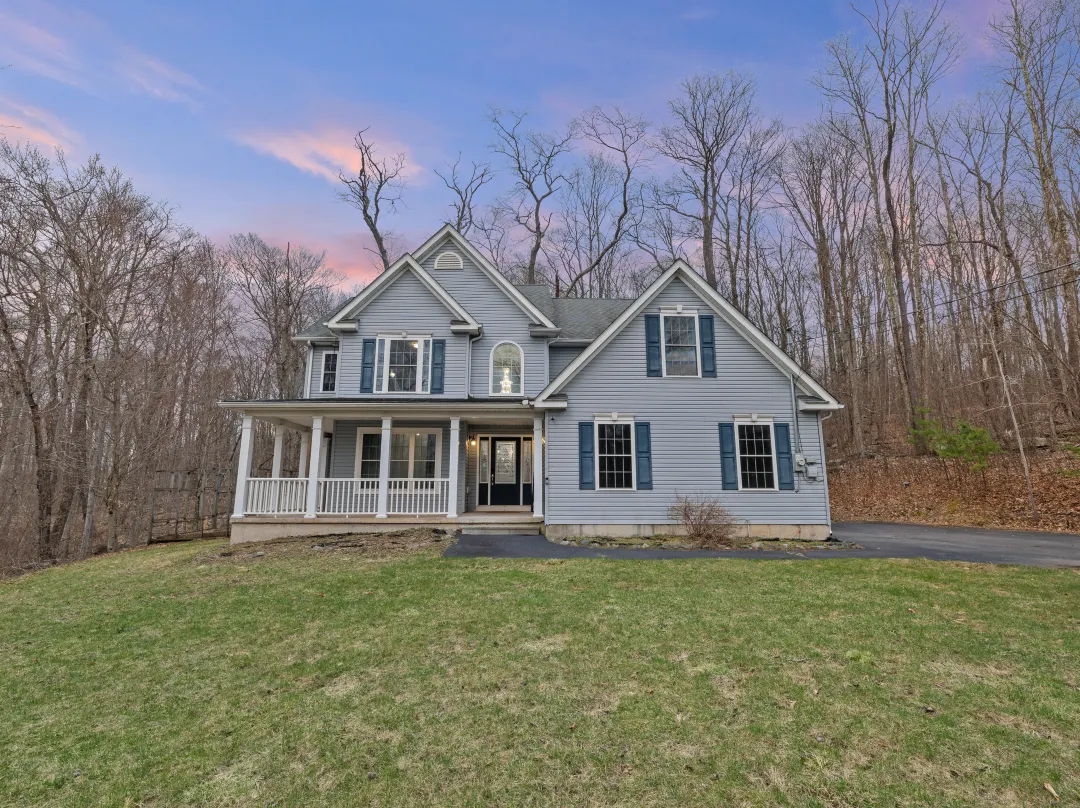 Game Zone, Outdoor Basketball Court, Bbq Deck - Spacious Family Retreat - Pocono Mountains, PA