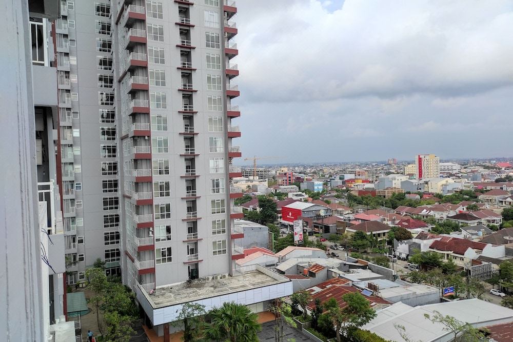 Simply And Clean 2br Apartment At Vida View Makassar - Makassar