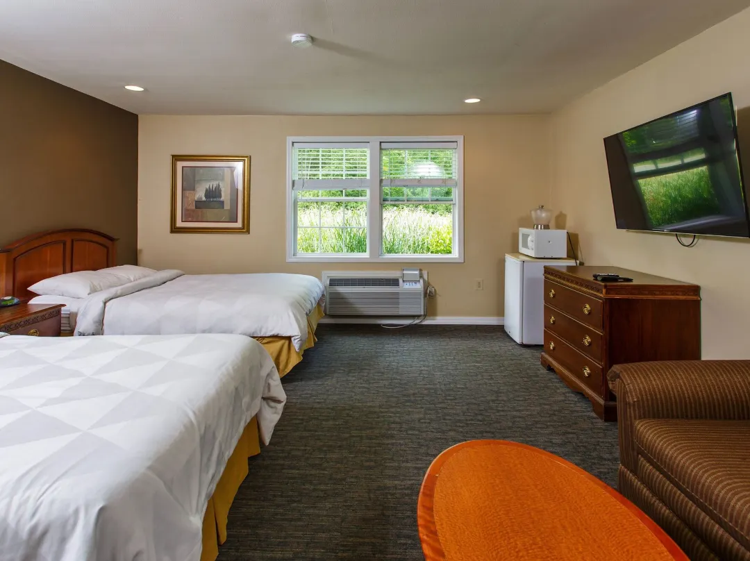 Beach Harbor Resort - Sturgeon Bay, WI